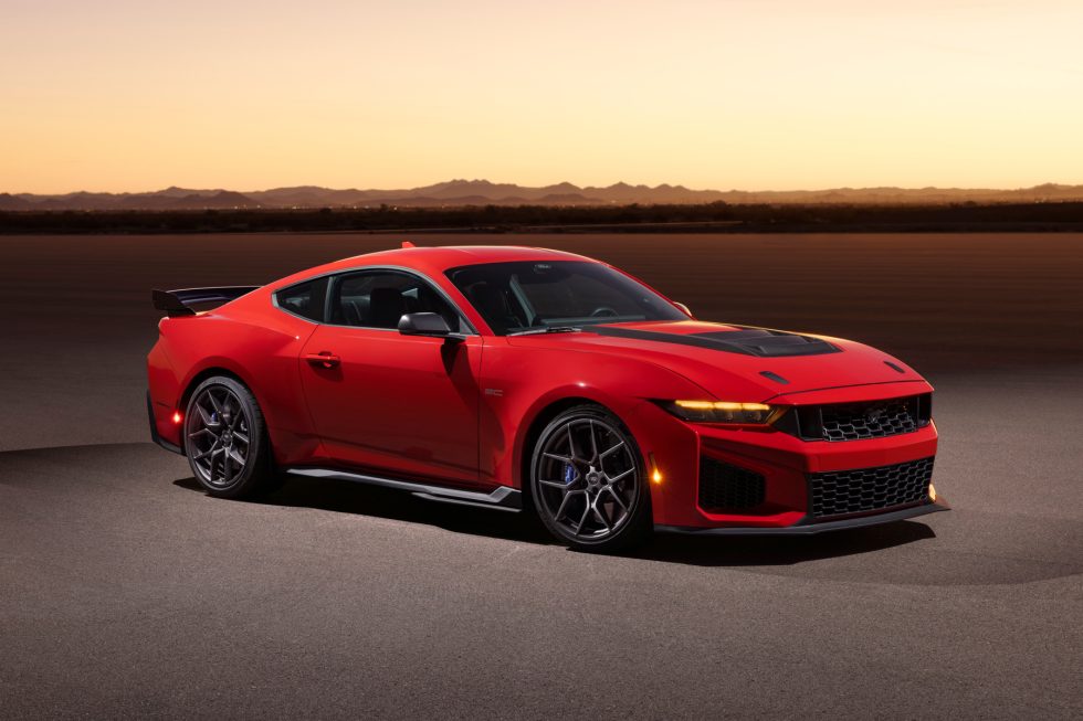 Ford Mustang Dark Horse SC picks up where the GT500 left off ...